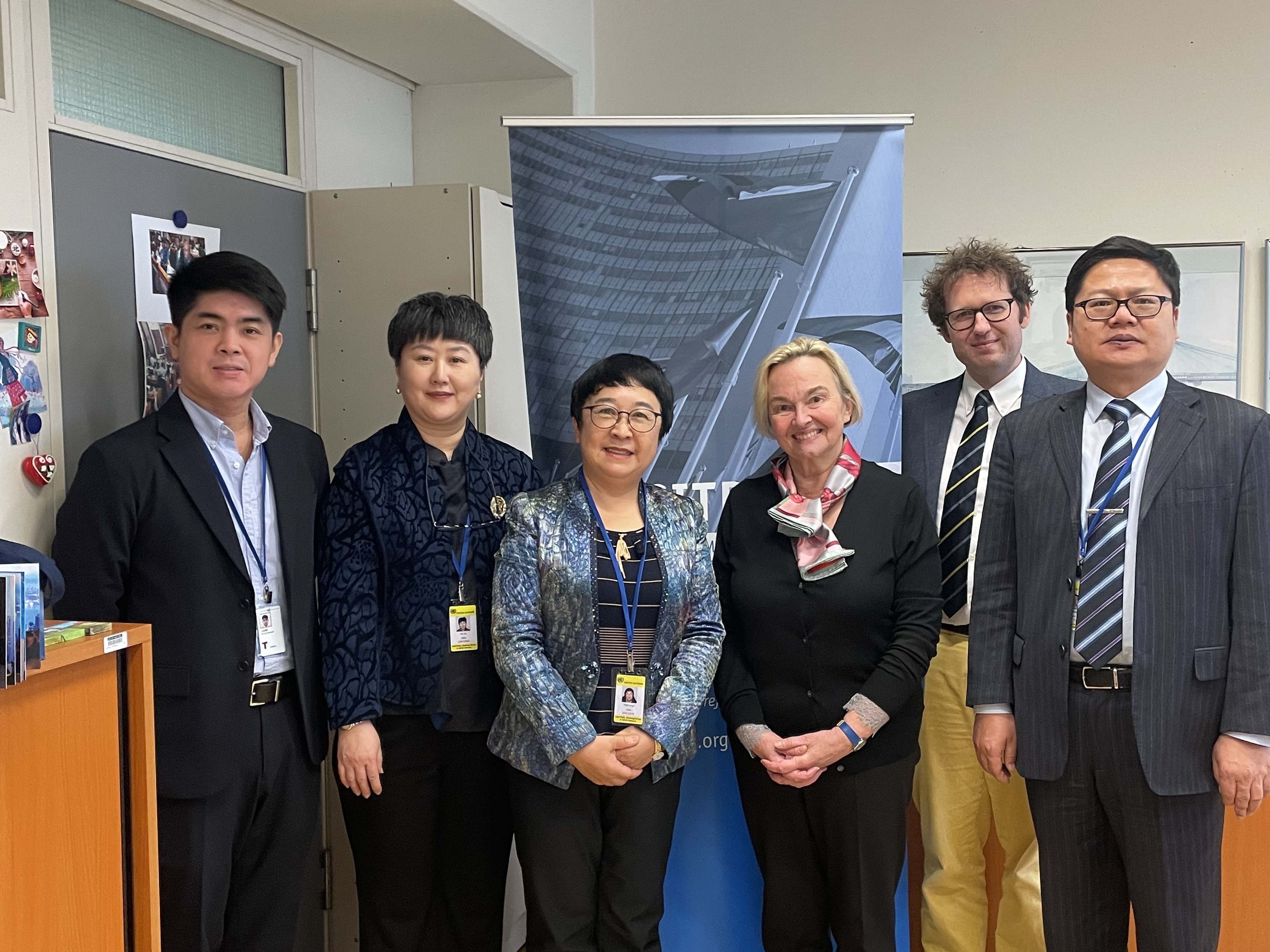 校长杨松带队出席联合国国际贸易法委员会第三工作组第50届会议